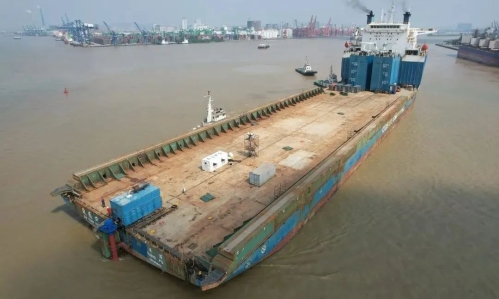 COSCO SHIPPING Specialized Carriers Completes 19th DP Float-over ...