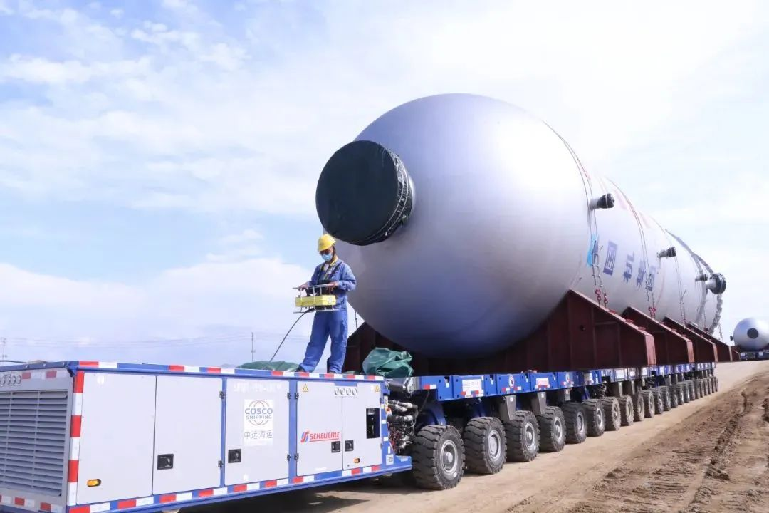 COSCO SHIPPING Delivers First Batch of Bulky Cargo for Yulong Island ...
